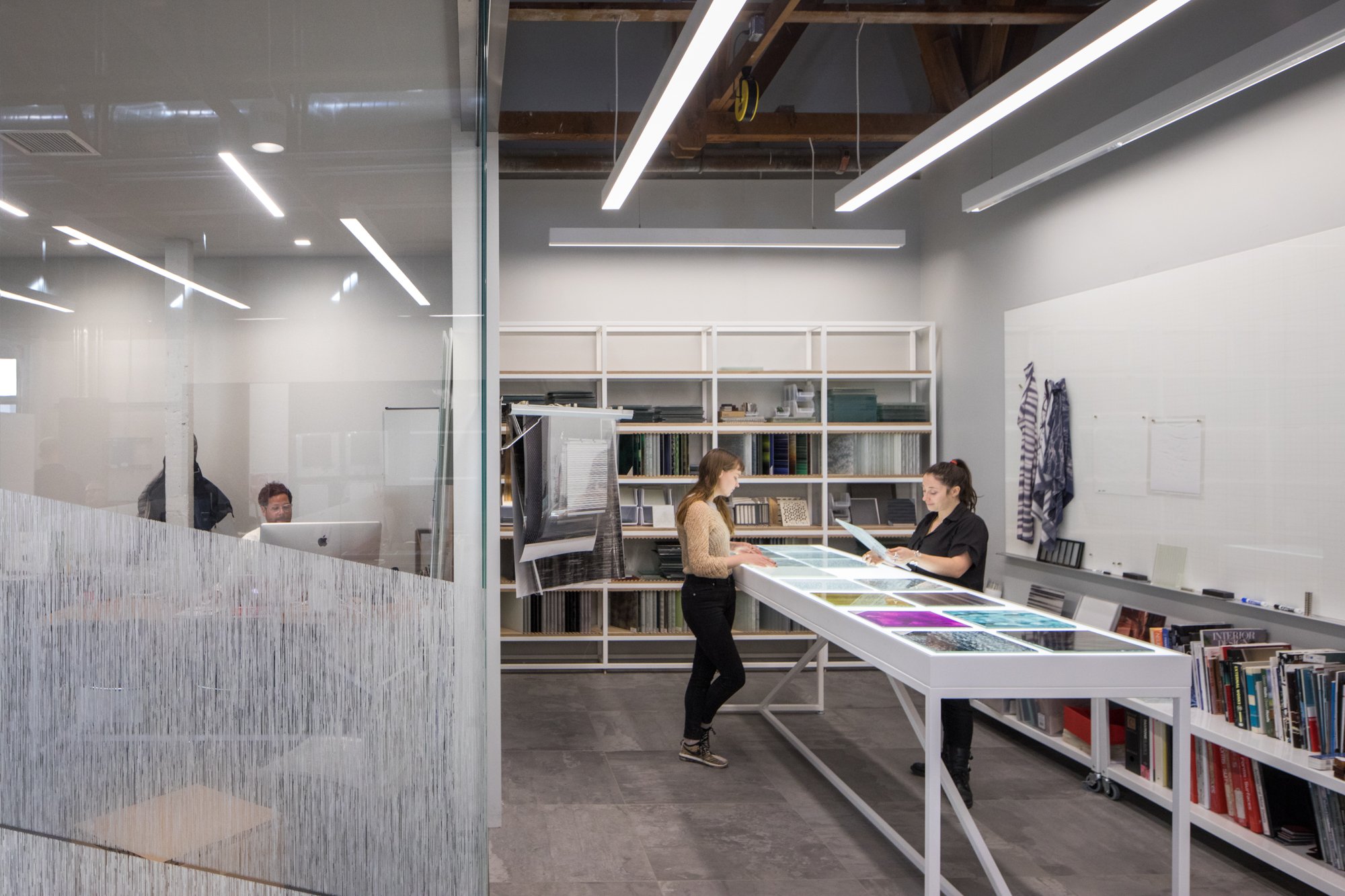 Forms + Surfaces Offices - Carpinteria