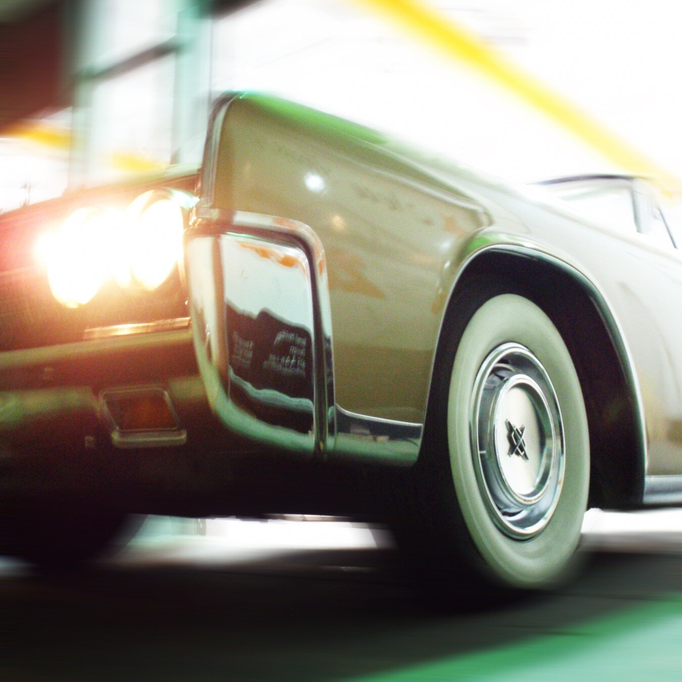 ZOOM MOTORS CLASSIC CAR DEALERSHIP